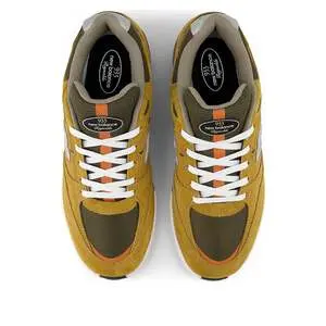 NEW BALANCE Numeric 933 'andrew Reynolds Wheat' Sneakers - Wheat/silver/olive