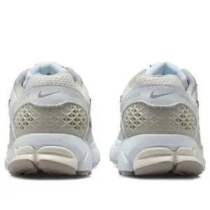 Nike Zoom Vomero - White/light Bone/phantom