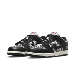 Nike Quartersnacks "zebra Cakes" Dunk Low Lx Sneakers