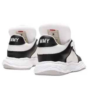 Mihara Yasuhiro Wayne Low Leather Puffer Sneakers - Black/white
