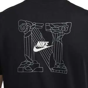 Nike Swoosh T-shirt