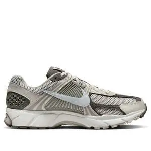 Nike Zoom Vomero "light Iron Ore" Sneakers - Grey