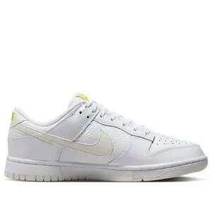 Nike Dunk Low "yellow Heart" Sneakers