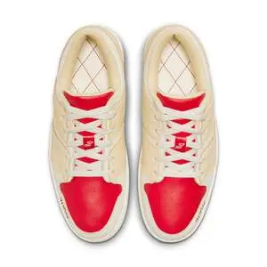 JORDAN Nu Retro 1 Low 'fresh Ink' Sneakers - Creamyellow