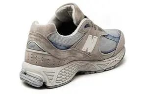 NEW BALANCE 2002r Gore-tex Sneakers - Gray/blue