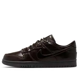 Nike Dunk Low - Brown