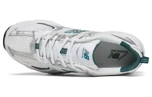 NEW BALANCE 530 Sneakers - White/green
