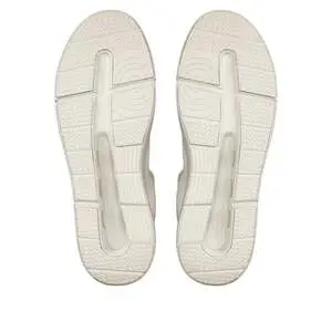 On The Roger Advantage Sneakers - White