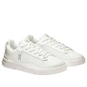 On The Roger Advantage Sneakers - White