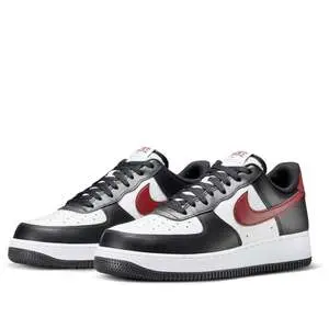 Nike Force 1 '07 Low Top Sneakers