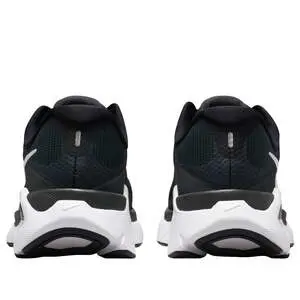 Nike Structure Plus Sneakers - Black/white