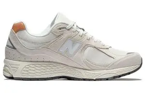 NEW BALANCE 2002r "reflection Sepia" Sneakers - Cream
