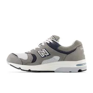 NEW BALANCE 1700 Sneakers - Gray