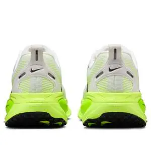 Nike Zoom Vomero 18 Sneakers - Electric Green/volt