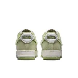 Nike Force 1 '07 Lx "fleece Honeydew" Sneakers - Green