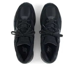 NEW BALANCE 992 Sneakers - Black