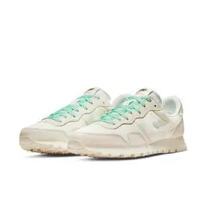 Nike Pegasus 83 Premium Sneakers - White/green