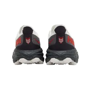 Hoka One One Speedgoat 5 Sneakers