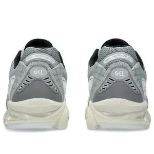 Asics Gel-nimbus .1 "min-nano" Sneakers - White/sheet Rock