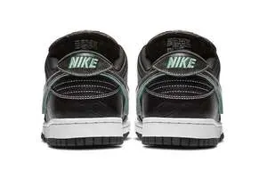 Nike X Diamond Supply Co. Sb Dunk Low Pro 'black Diamond