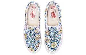 VANS Kith X Classic Slip-on "blue Moroccan Pattern" Sneakers - White/blue