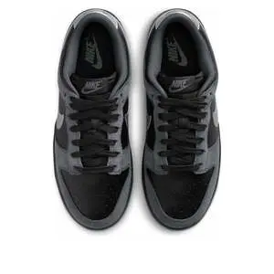 Nike Dunk Low Sneakers