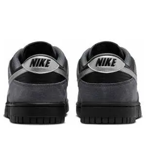 Nike Dunk Low Sneakers