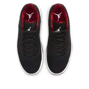 JORDAN Max Aura 2 Sneakers - Black/red