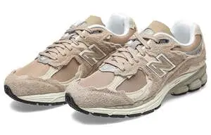 NEW BALANCE 2002r Protection Pack Driftwood Sneakers - Light Khaki