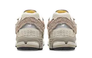 NEW BALANCE 2002r Protection Pack Driftwood Sneakers - Light Khaki