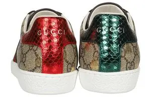 Gucci Ace Gg Supreme Bees Low Top Sneakers - Beige/ebony