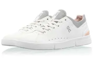 On The Roger Advantage "white Rose" Sneakers