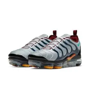 Nike Vapormax Plus Sneakers - Grey
