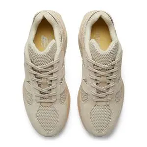 NEW BALANCE X Auralee Wrpd Runner Sneakers - Tan