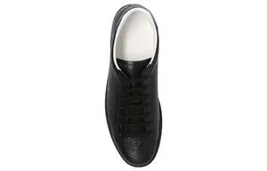 Gucci Ace Low Top Sneakers With Embossed Gg Logo