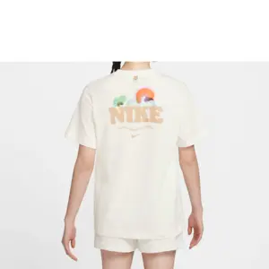 Nike Essentials T-shirt