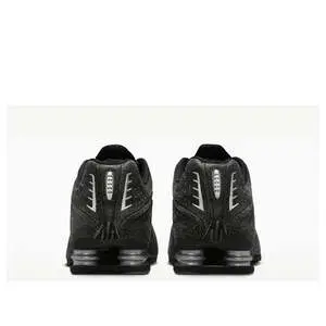 Nike Shox R4 Sneakers - Black
