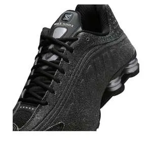 Nike Shox R4 Sneakers - Black