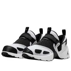 JORDAN Trunner Lx Sneakers - Black/white