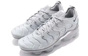 Nike Vapormax Plus Sneakers - Grey