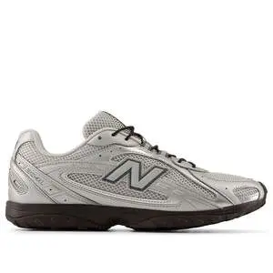 NEW BALANCE 204l Sneakers In Metallic Silver - Metallic Silver/coffee