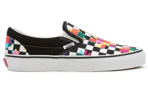 VANS Classic Slip-on Sneakers - Black/white