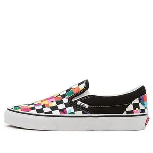VANS Classic Slip-on Sneakers