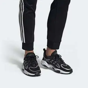 Adidas Haiwee "core " Sneakers - Black