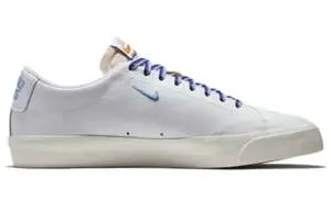 Nike Quartersnacks X Sb Blazer Low Xt - White/blue