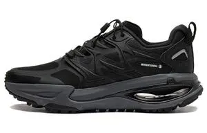 LI-NING Yijie Athletic Sneakers - Black