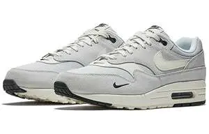 Nike Max 1 "pure Platinum" Athletic Sneakers - Black/white/grey