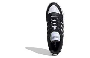 Adidas Turnaround Low Sneakers