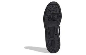 Adidas Turnaround Low Sneakers