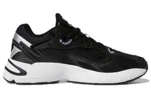 Adidas Astir Sneakers